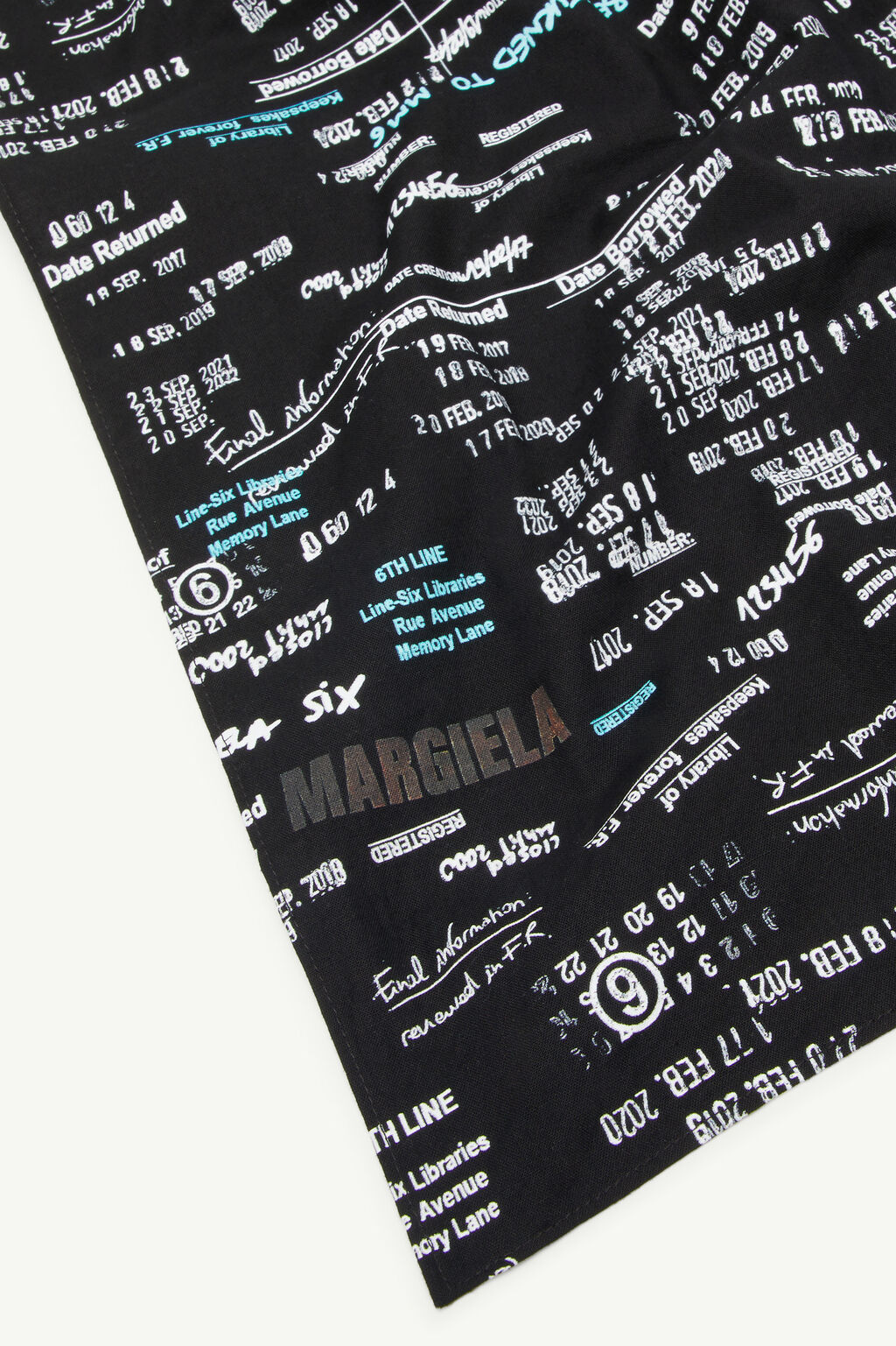 Eckiger Schal mit Jacquard-Print