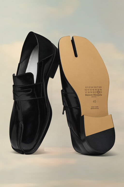 Women's Black Leather Tabi Loafers | Maison Margiela